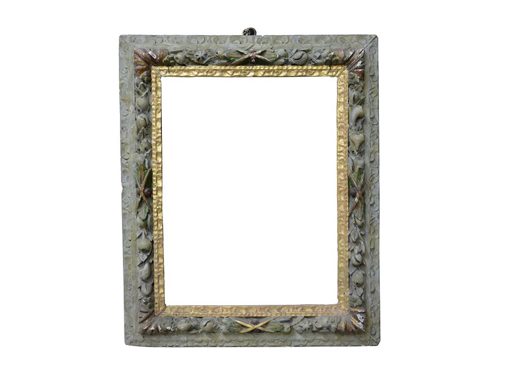 Cornice in legno intagliato, dorato e laccato in policromia a foglie e ...