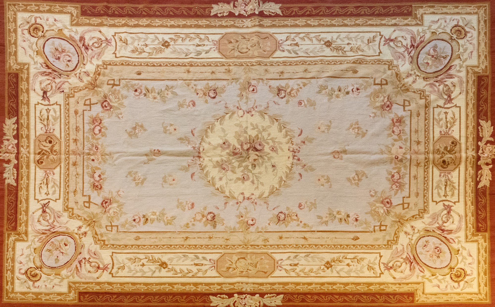 Tappeto Aubusson, in lana color celeste e beige, con decoro floreale e ...
