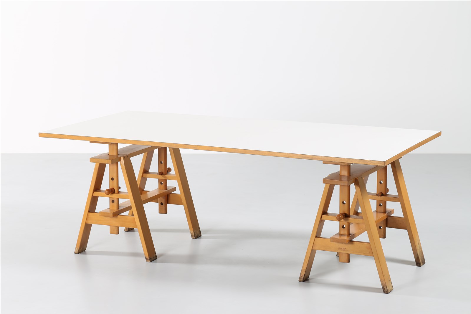 CASTIGLIONI ACHILLE (1918 - 2002) Per Zanotta. Tavolo Leonardo con ...