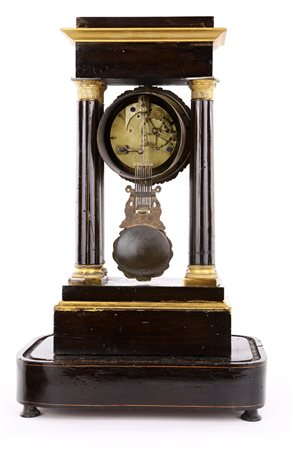 Pendola a portico in legno dipinto e intarsiato, XIX secolo | Casa d ...