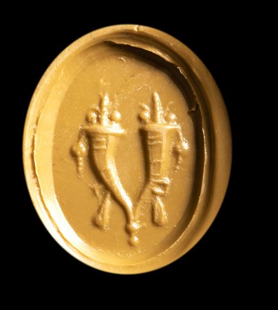 AN ITALIC CARNELIAN INTAGLIO SET IN A MODERN GOLD RING. DOUBLE ...